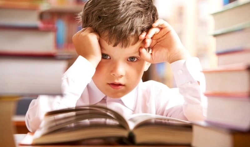 7 Cara Mengajarkan Anak Membaca yang Mudah dan Seru - Pelitadata